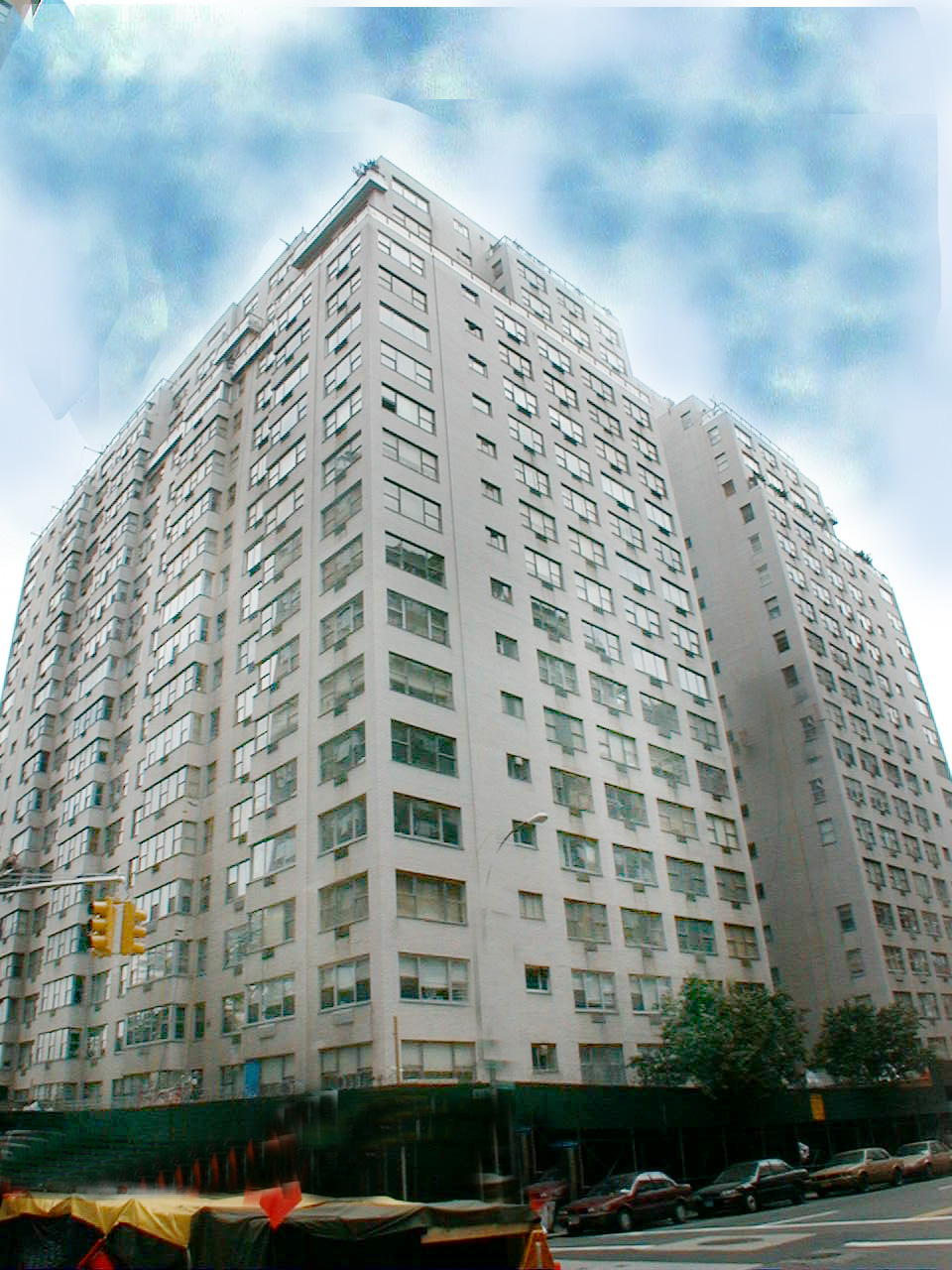 45 Sutton Place South :: Douglas Elliman Property Management