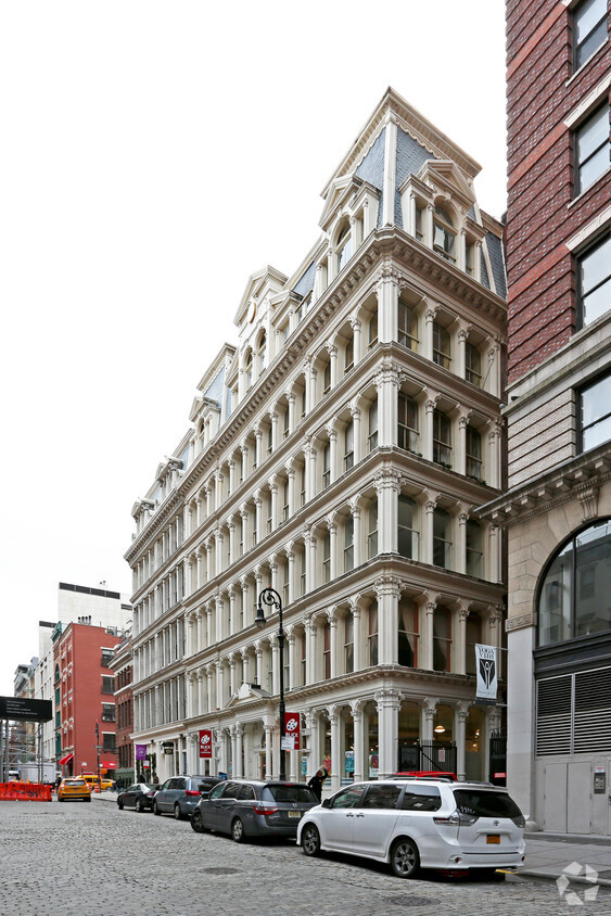 1-5 Bond Street Condominium :: Douglas Elliman Property Management